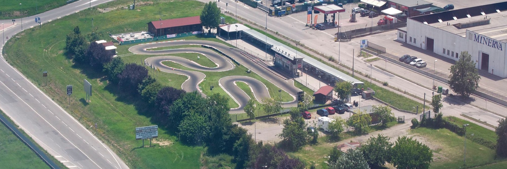 Minicar racetrack — English